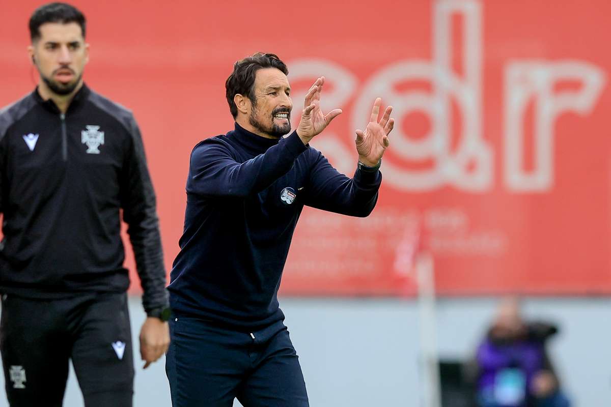 César Peixoto pede aos jogadores do Gil Vicente que "não olhem para a ...