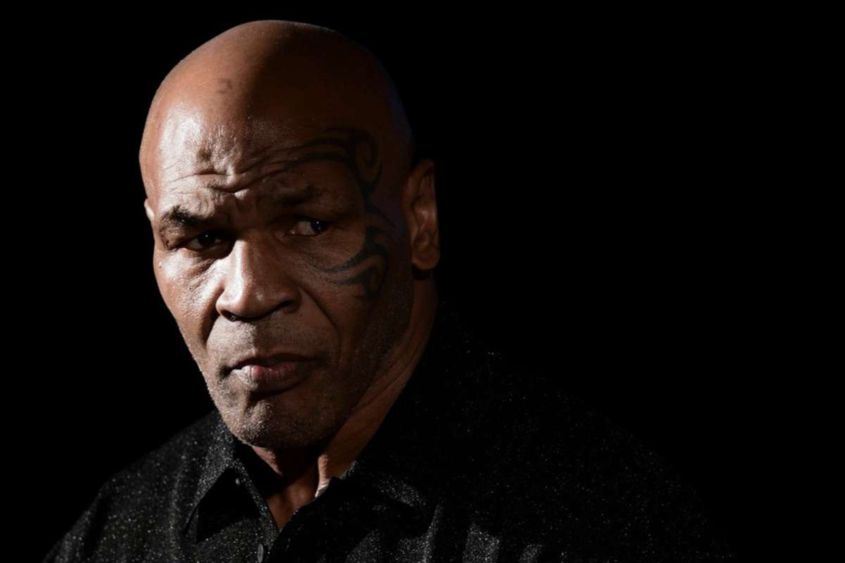Mike Tyson torna sul ring per un incontro di boxe con l'influencer Jake ...