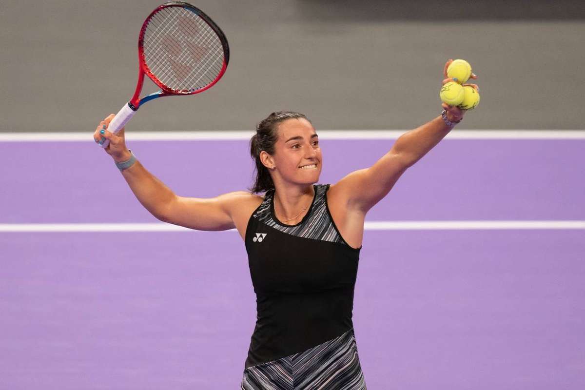 Garcia survives three-set epic to reach semis of WTA Finals ...