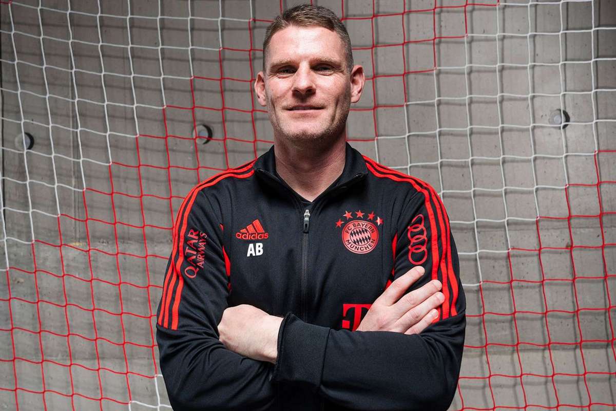 Anthony Barry apontado como sucessor de Rúben Amorim no Sporting ...