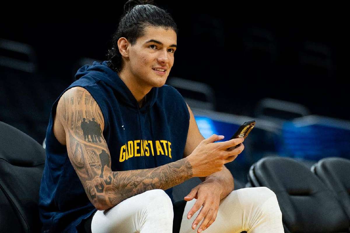 Gui Santos estreia na NBA em derrota do Warriors para o Thunder; veja ...