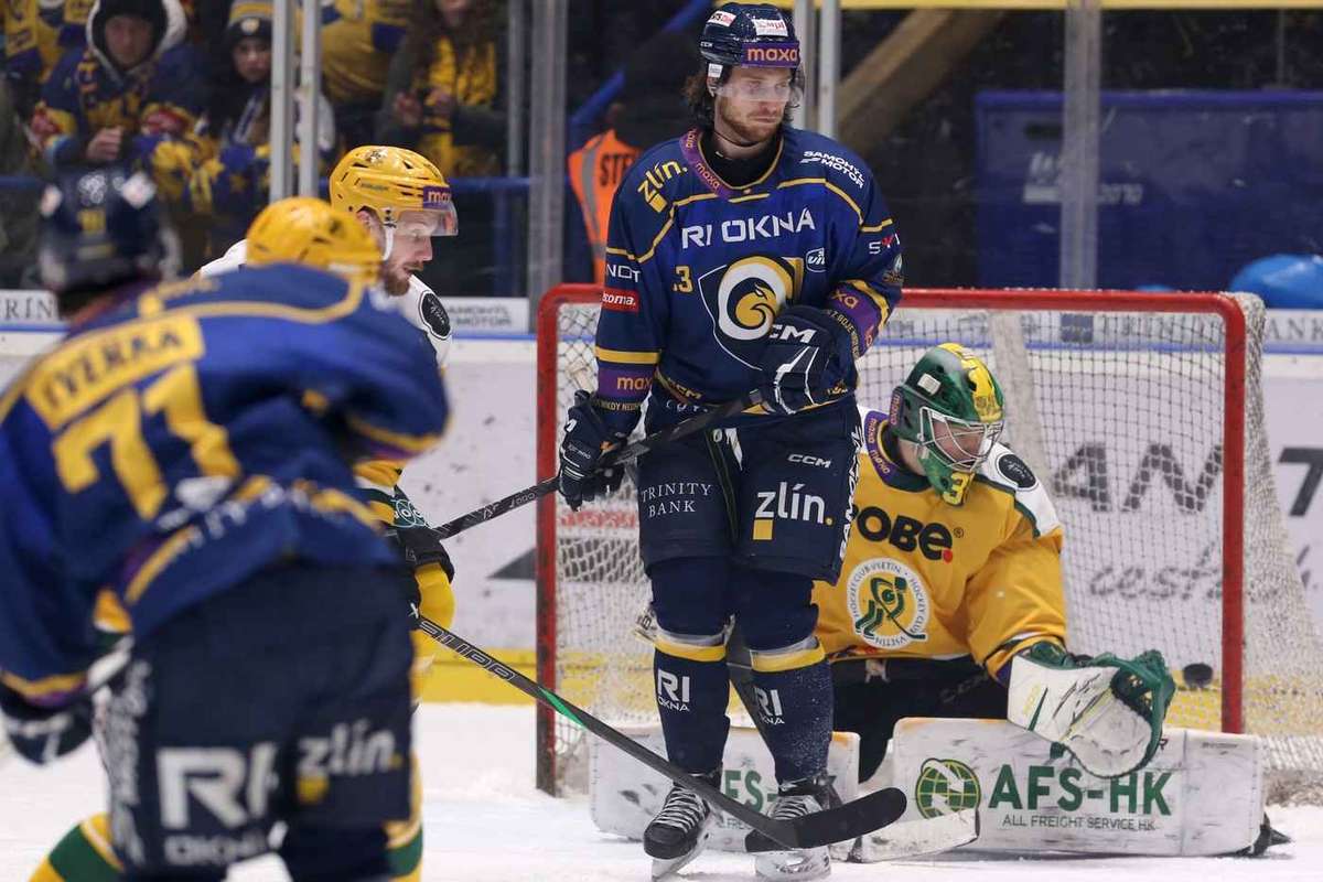 7000 fanoušků na valašském derby. Vedoucí Zlín zdolal Vsetín i potřetí ...