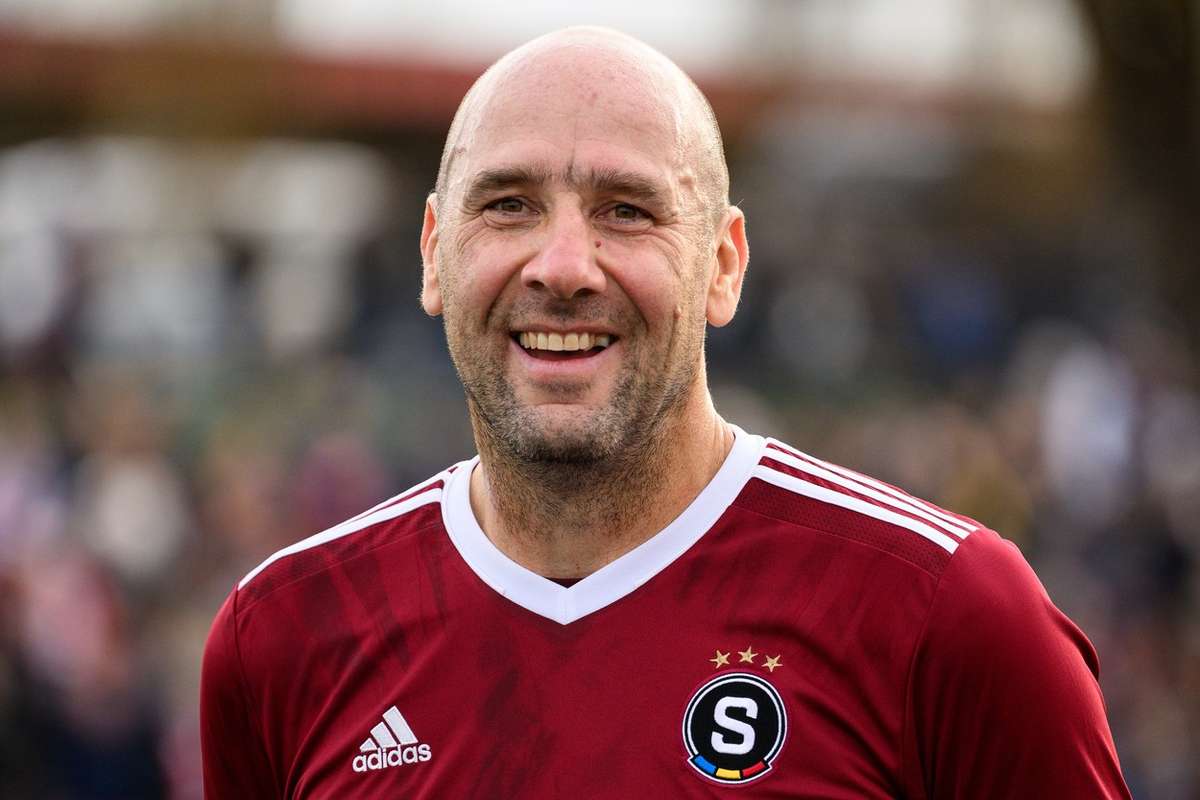 Jan Koller slaví padesátiny: Pět nejpamátnějších momentů fotbalového ...