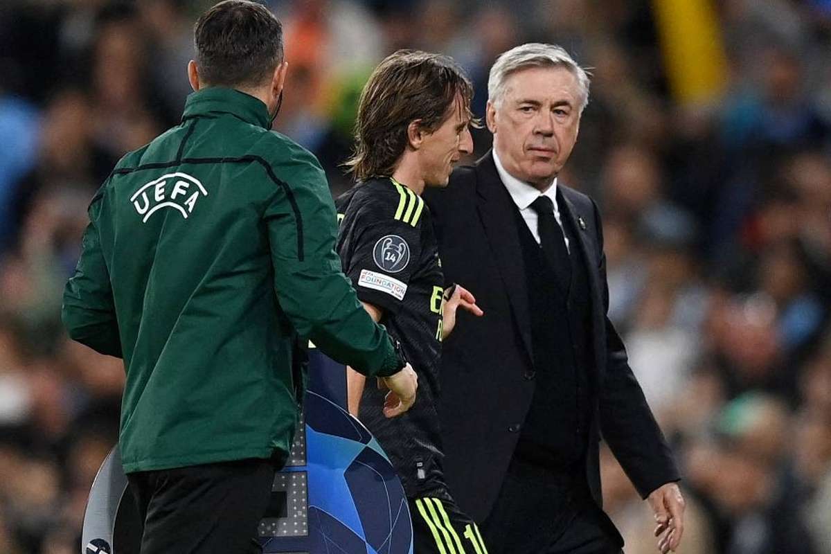 Carlo Ancelotti aurait proposé à Luka Modric d'intégrer son staff | Flashscore.fr