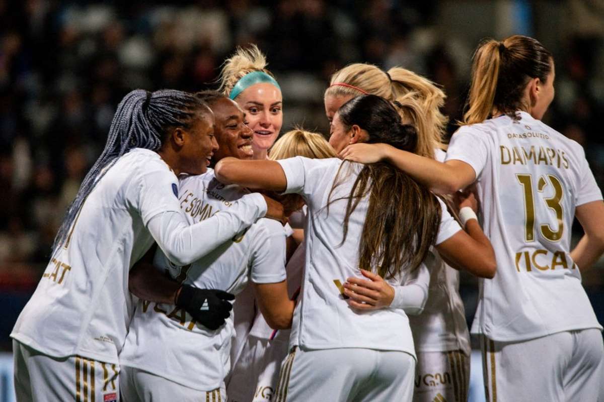 Lyon dynamite le Paris FC et se dresse seul à la tête de la D1 Arkema ...