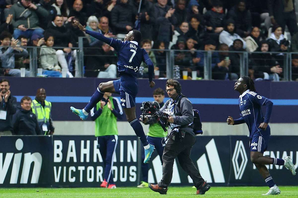 Paris FC snatch stunning late victory over city rivals PSG to end ...