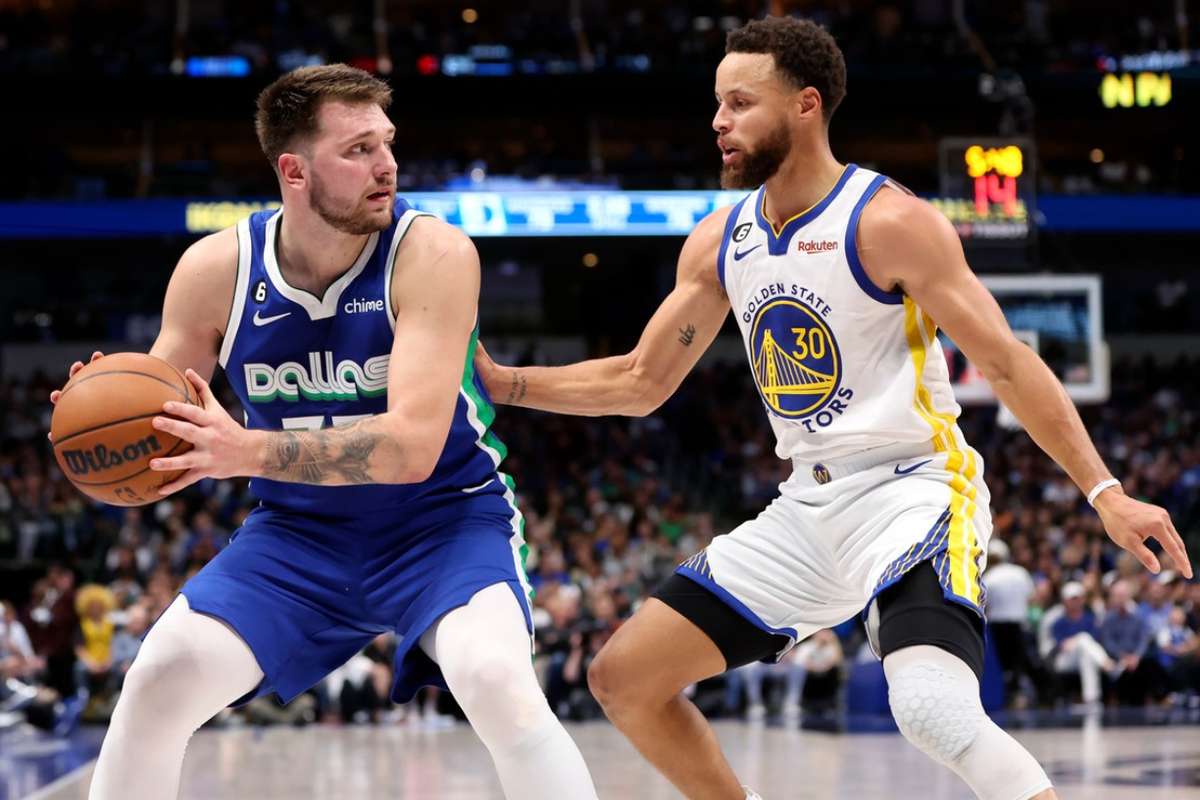 Resumo da NBA: Doncic faz triplo-duplo e Mavs vencem os Warriors | Flashscore.com.br