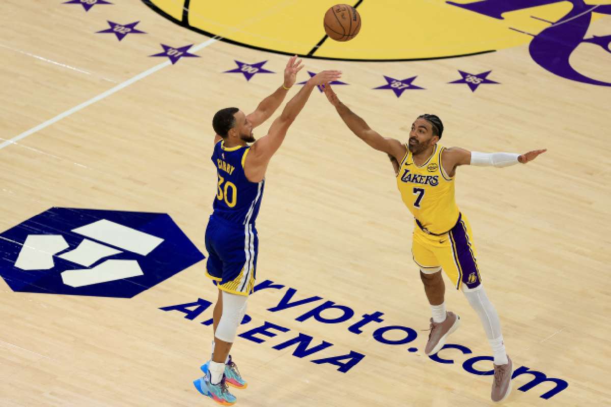 Warriors make statement with dominant victory over Lakers in NBA season ...