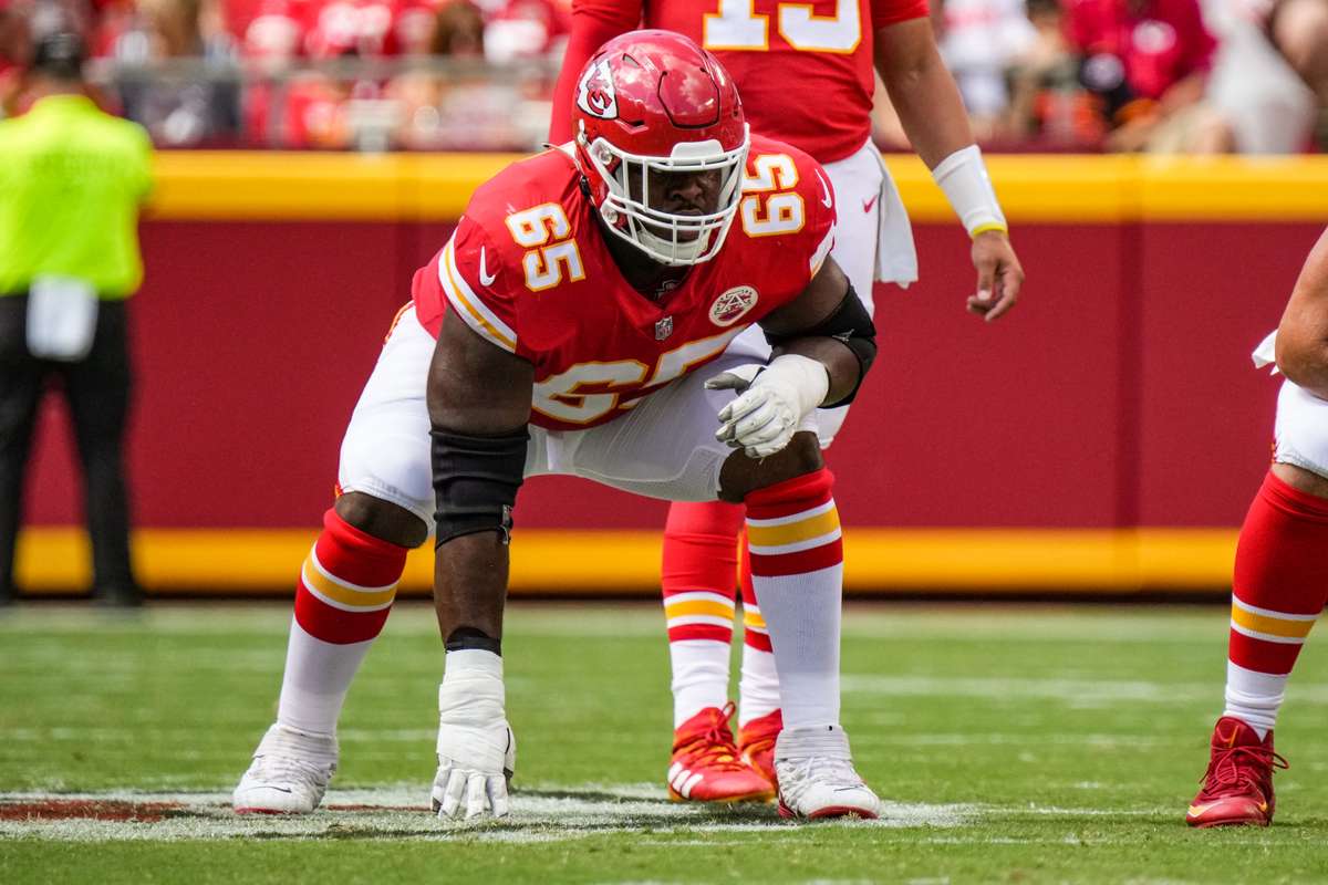 NFL: Kansas City Chiefs vai tornar o Trey Smith o guard mais bem pago ...
