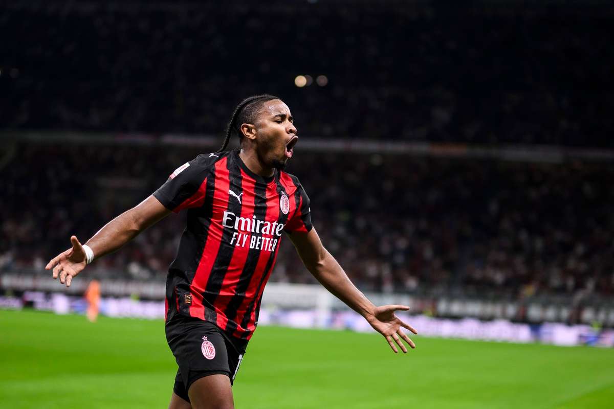 AC Milan ease into last 16 of Coppa Italia with 3-0 win over Lecce ...