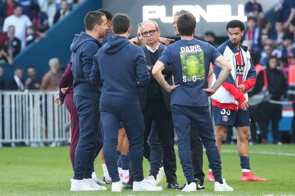 Man Utd reportedly in advanced talks with PSG football chief Luis ...