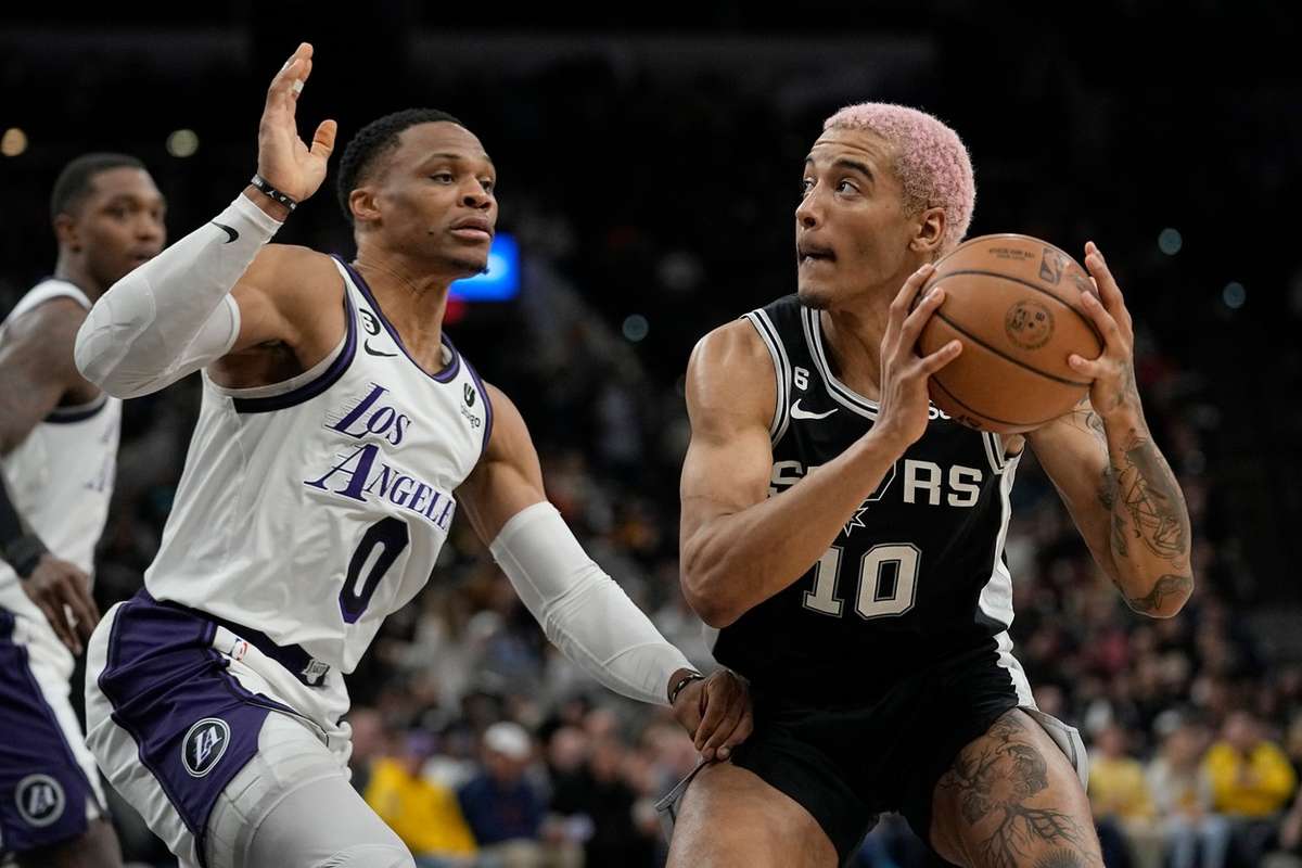 Sochan blisko double-double, Spurs przegrali z Kings | Flashscore.pl