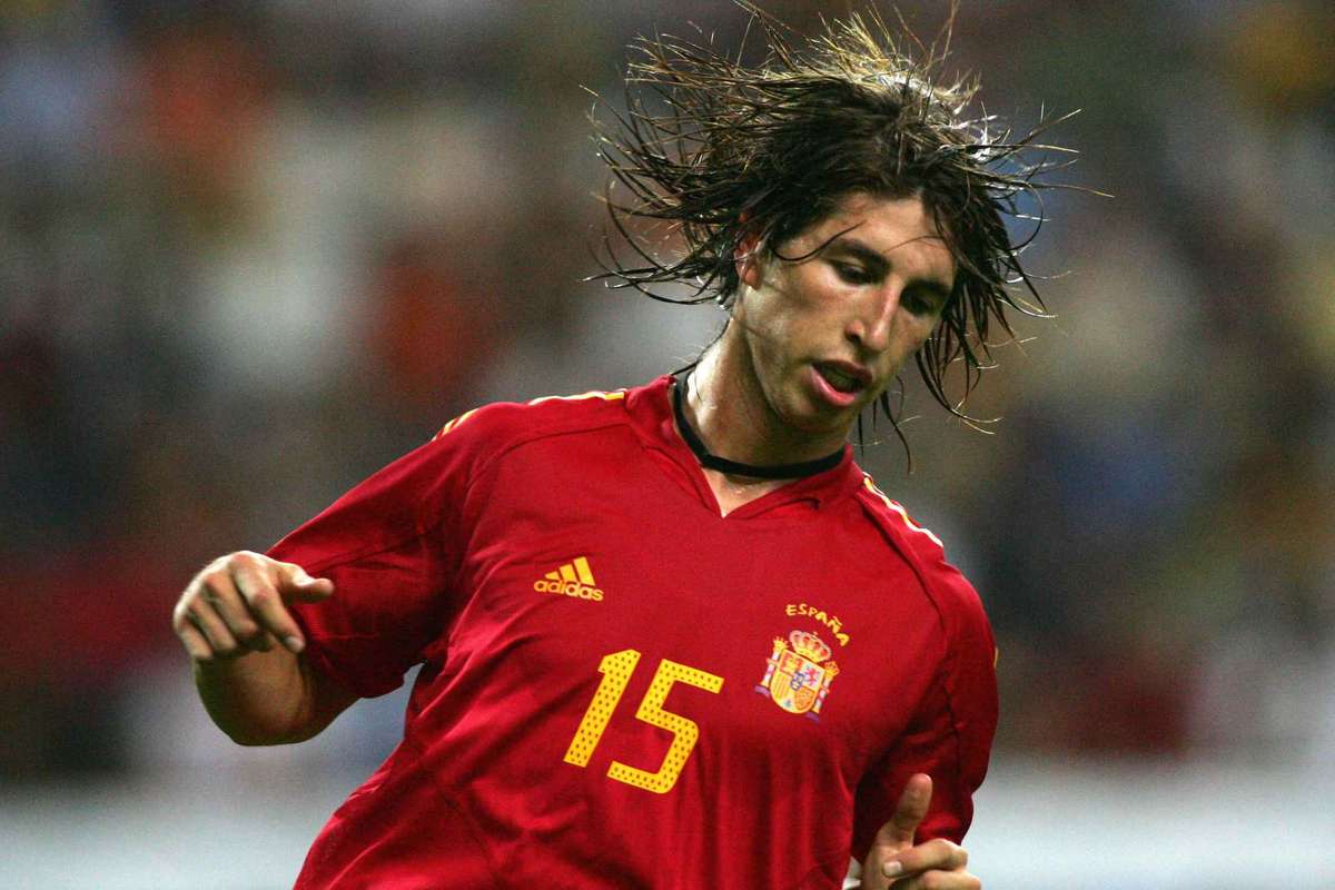 Sergio Ramos recorda estreia pela Espanha: "Estávamos em 2005 e eu estava a realizar um sonho ...