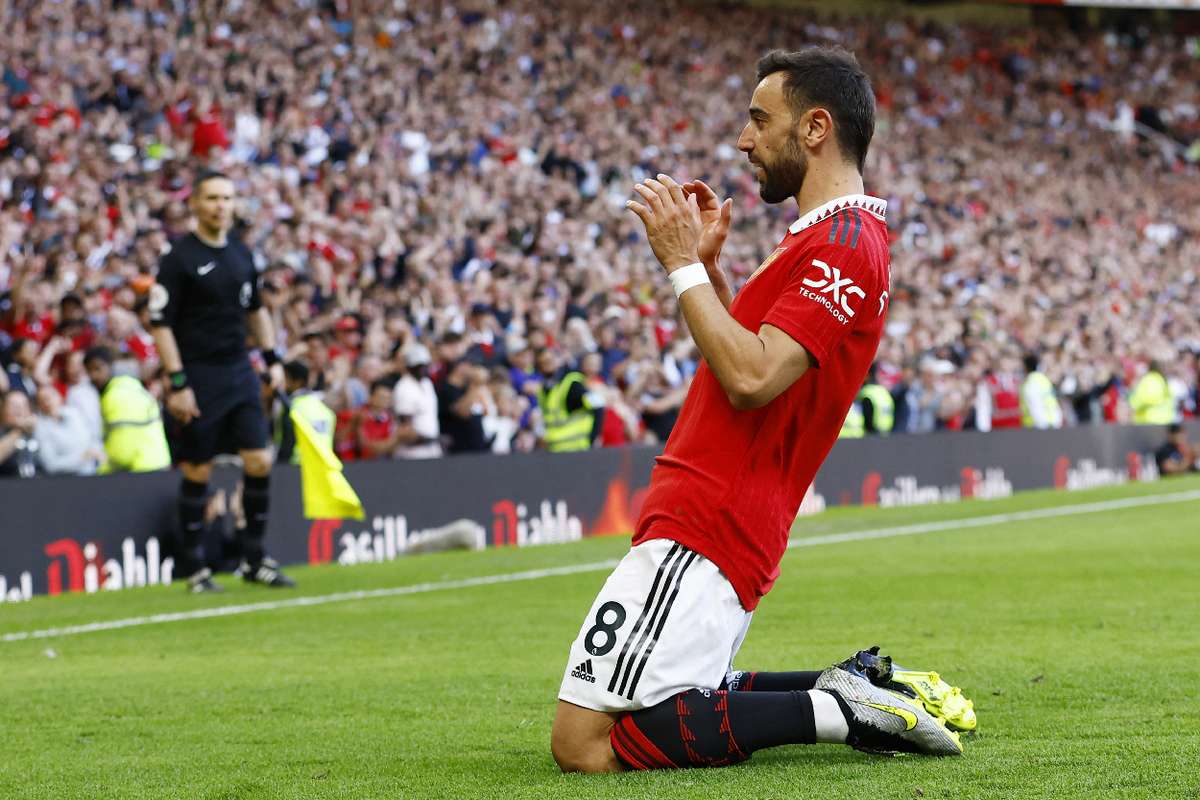 Fernandes replaces Maguire as new Man Utd captain for the 2022/23 ...