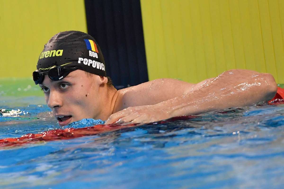 David Popovici a câştigat şi proba de 100 m liber de la Barcelona ...