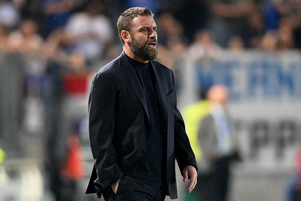 Daniele De Rossi confirmed as new Genoa manager to replace Patrick ...
