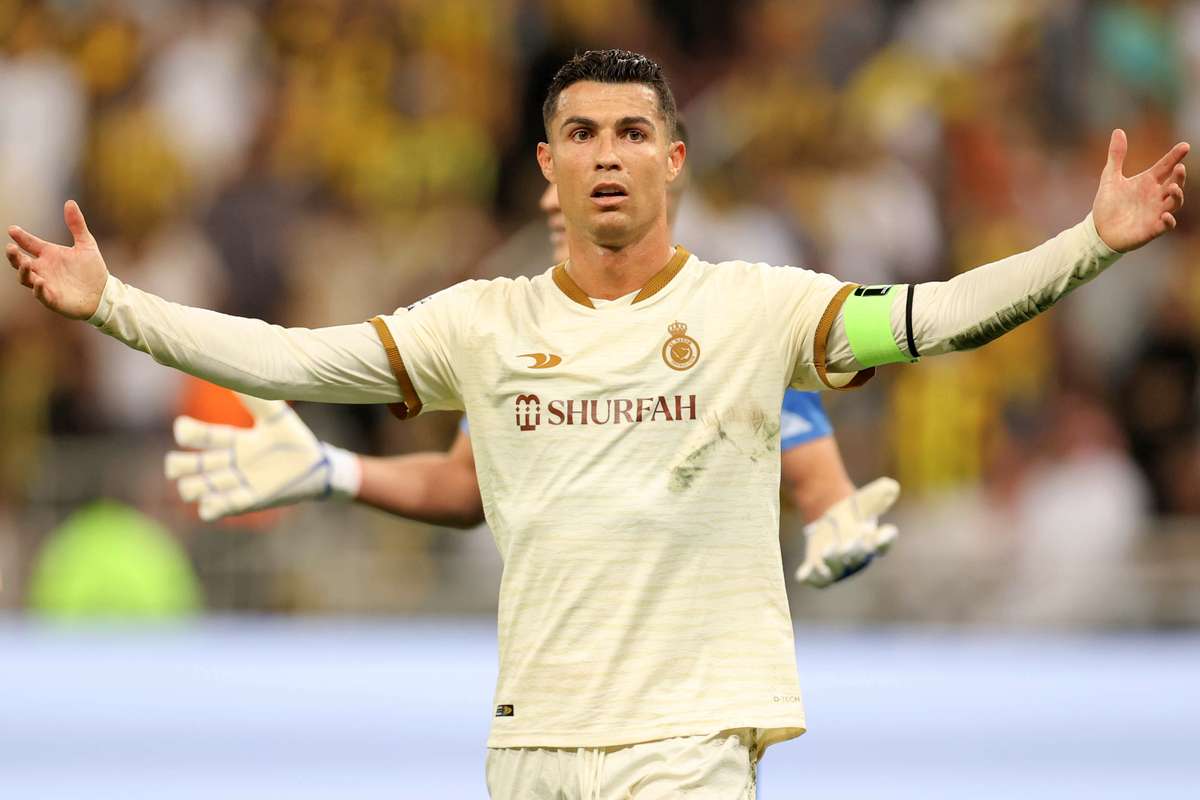 Brasileiros brilham em dérbi árabe; Cristiano Ronaldo sai furioso de ... Brasileiros brilham em dérbi árabe; Cristiano Ronaldo sai furioso de ...