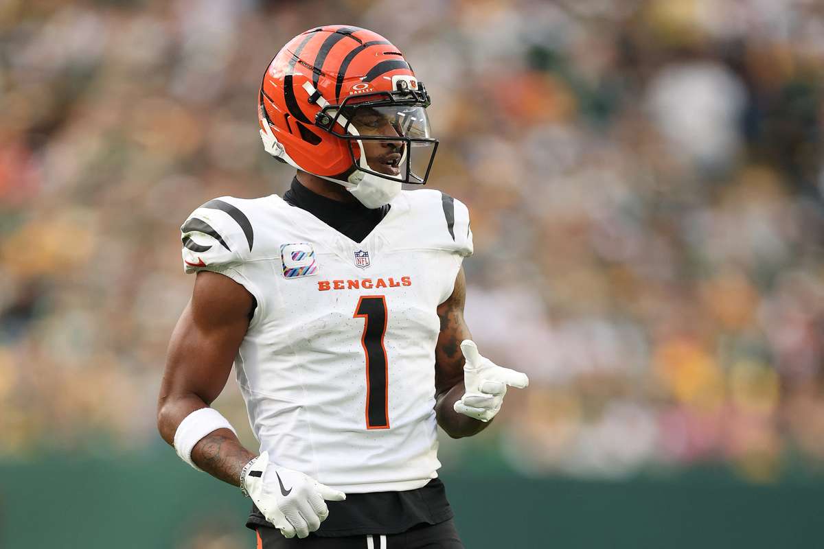 NFL suspends Bengals' Ja'Marr Chase one game after spitting on Steelers ...