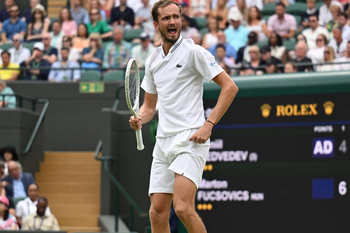 Tennis Tracker: Medveděv si výhrou vyrovnal wimbledonské maximum a jde ...