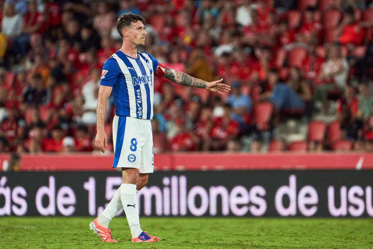 Antonio Blanco se hace centenario capitaneando al Alavés | Flashscore.pe