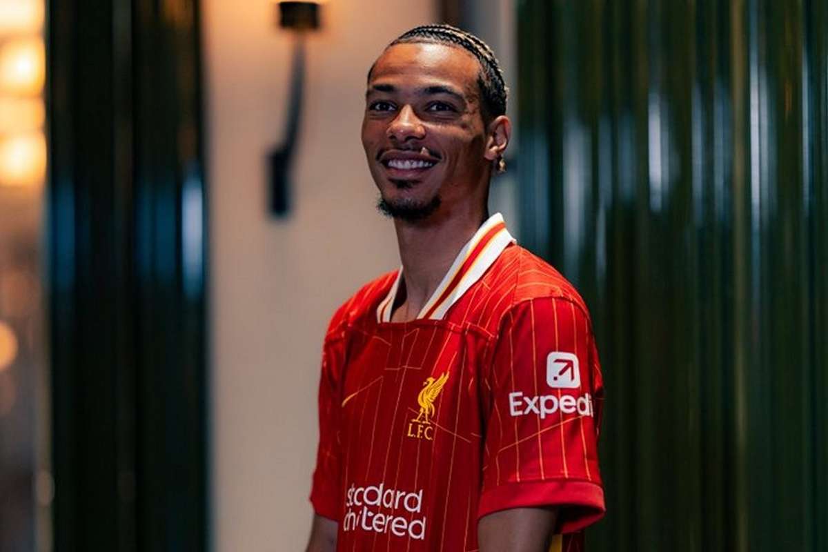 Shearer on the Isak vs Ekitike debate: Ekitike should be Liverpool's ...