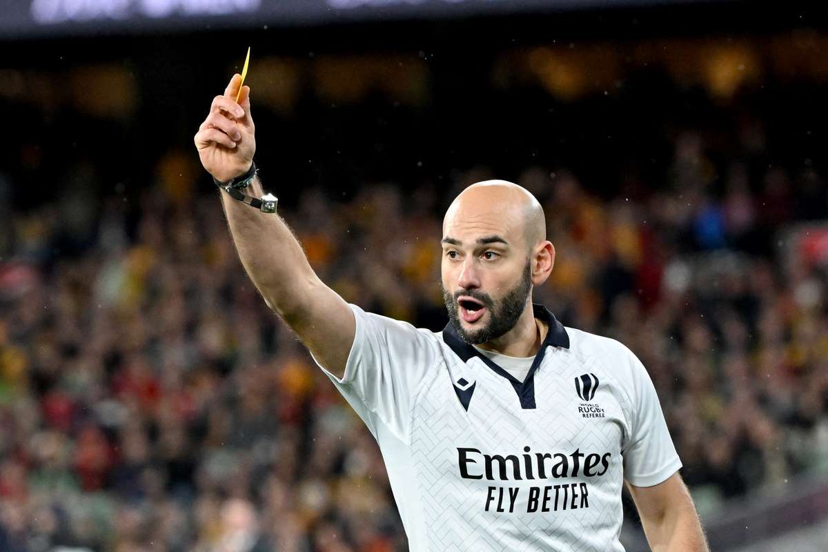 World Rugby back Piardi and match officials over controversial decision ...