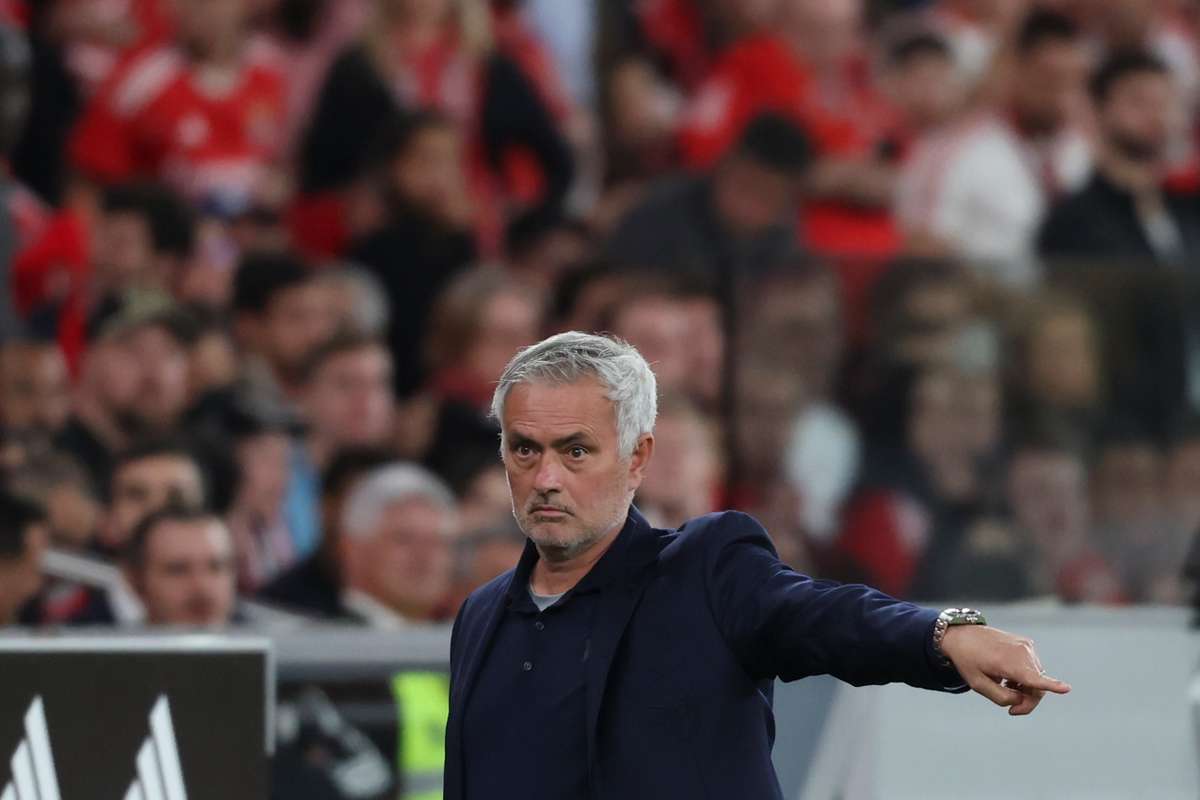 Liga Portugal: José Mourinho vai estar no banco na receção ao Vitória ...