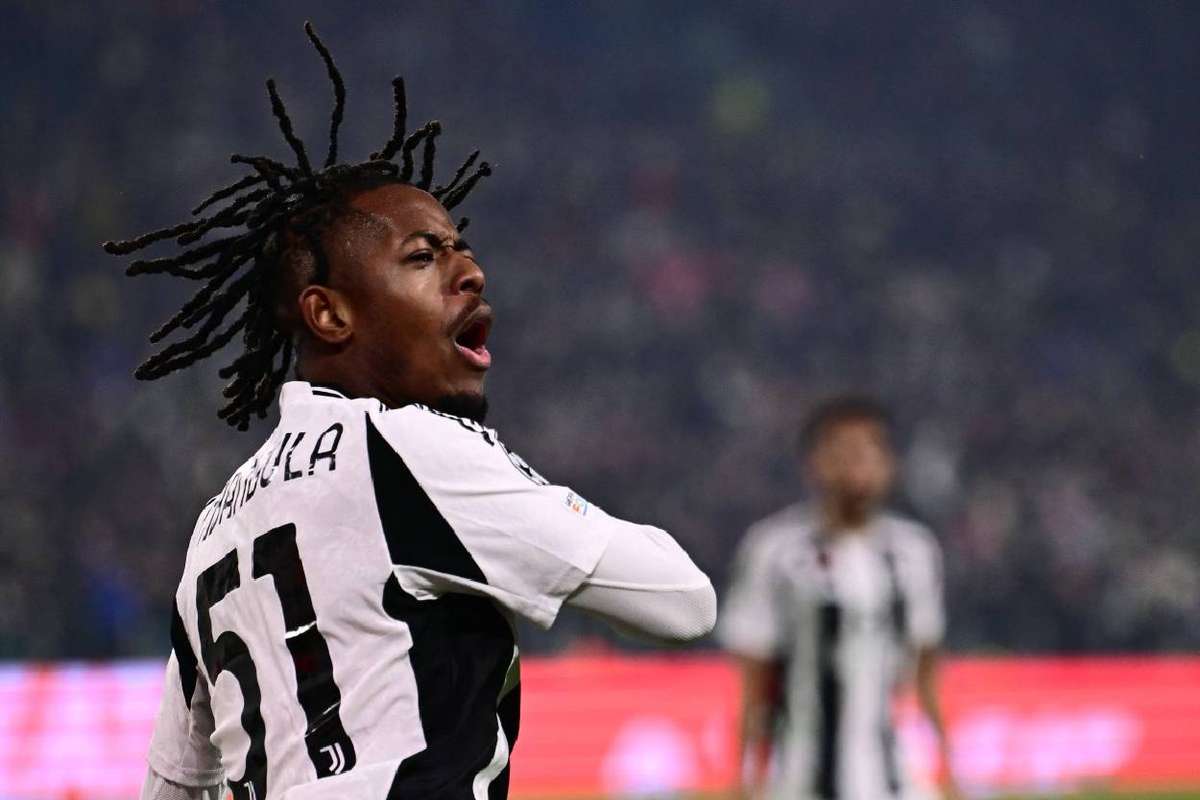 Champions League: Samuel Mbangula the hero as Juventus edge PSV 2-1 in ...