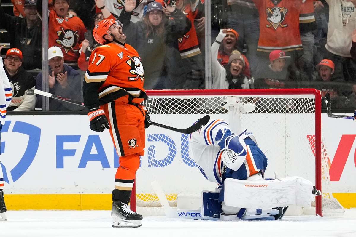 Ducks defeat Oilers 7-4 in Game 3 of playoff series | Flashscore.com