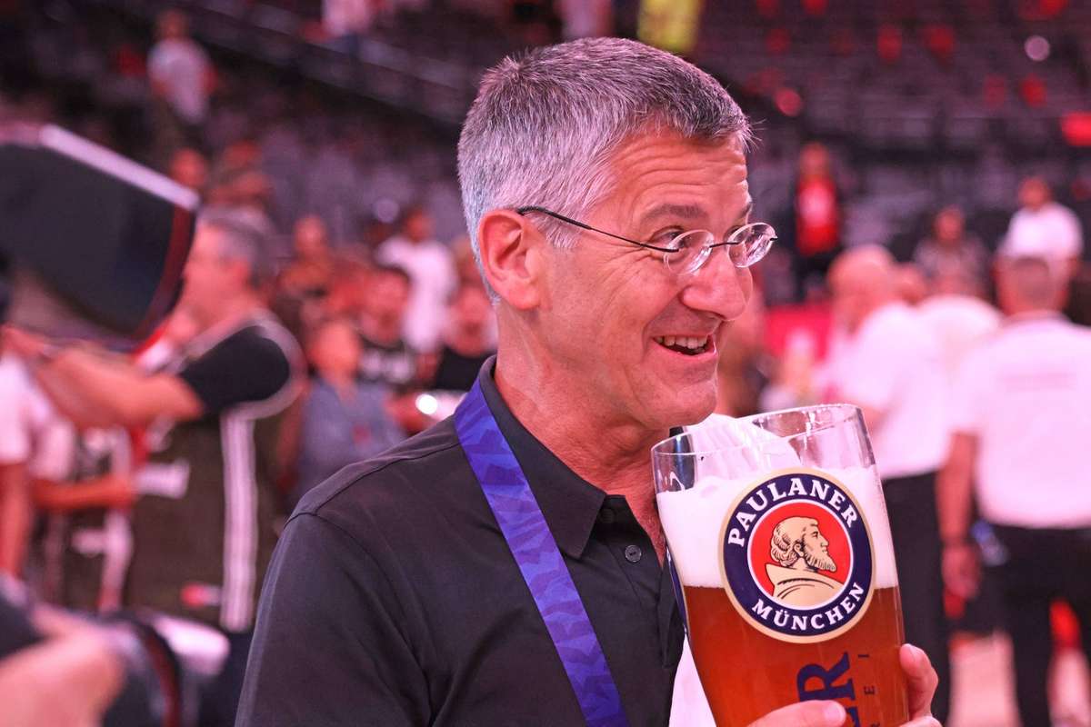 Seit 2019 im Amt: Herbert Hainer kandidiert erneut als Bayern-Präsident ...