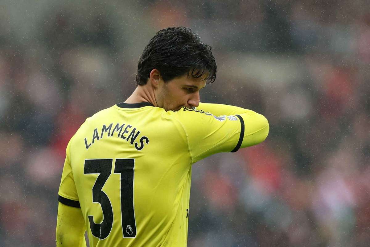 Man Utd goalkeeper Senne Lammens named Premier League Transfer of the ...