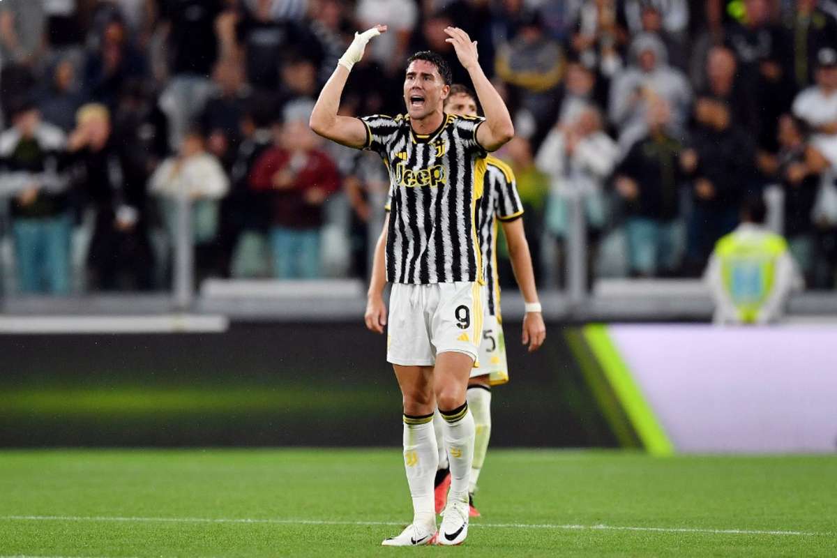 Vlahovic saves Juventus' blushes in Bologna draw | Flashscore.com