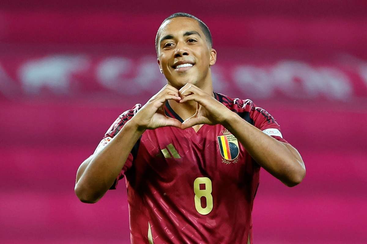 De Bruyne scores brace as Belgium defeat Israel behind closed doors in ...