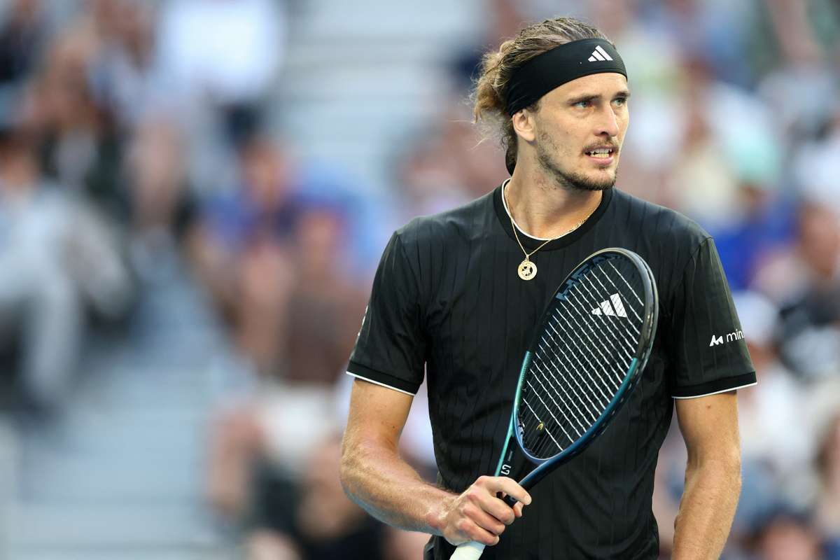 Open d'Australie : Expéditif, Alexander Zverev rallie les quarts de ...
