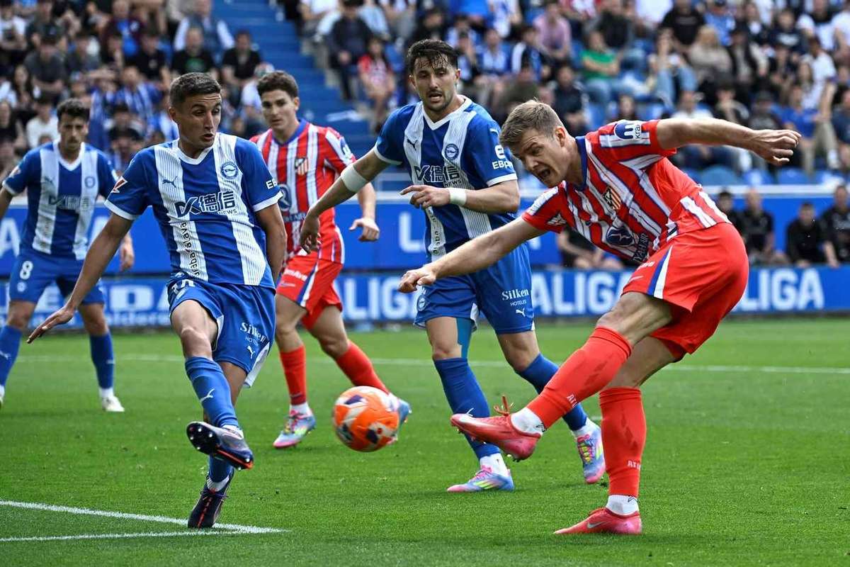 Atletico Madrid season continues to fizzle out with bore draw at Alaves ...