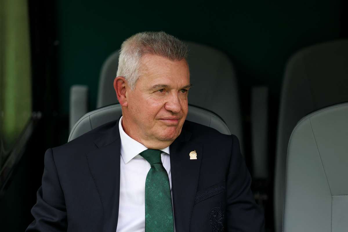 Mexico coach states team beat cramps and stage fright in World Cup ...