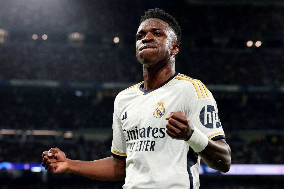 Real Madrid file complaint after Vinicius allegedly targeted with racist abuse | Flashscore.ca