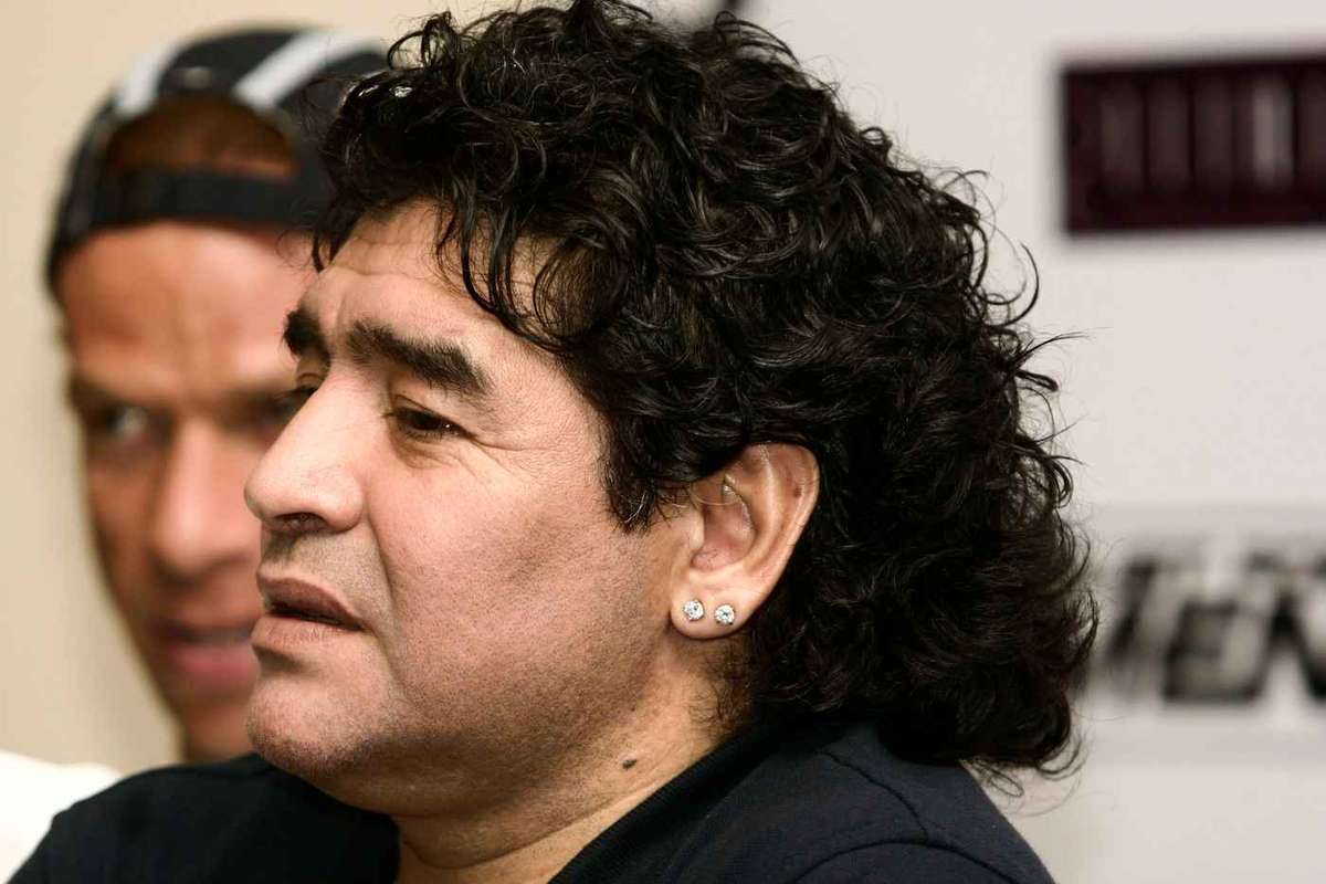 Maradona morreu sem álcool nem drogas no sangue, diz perito ...
