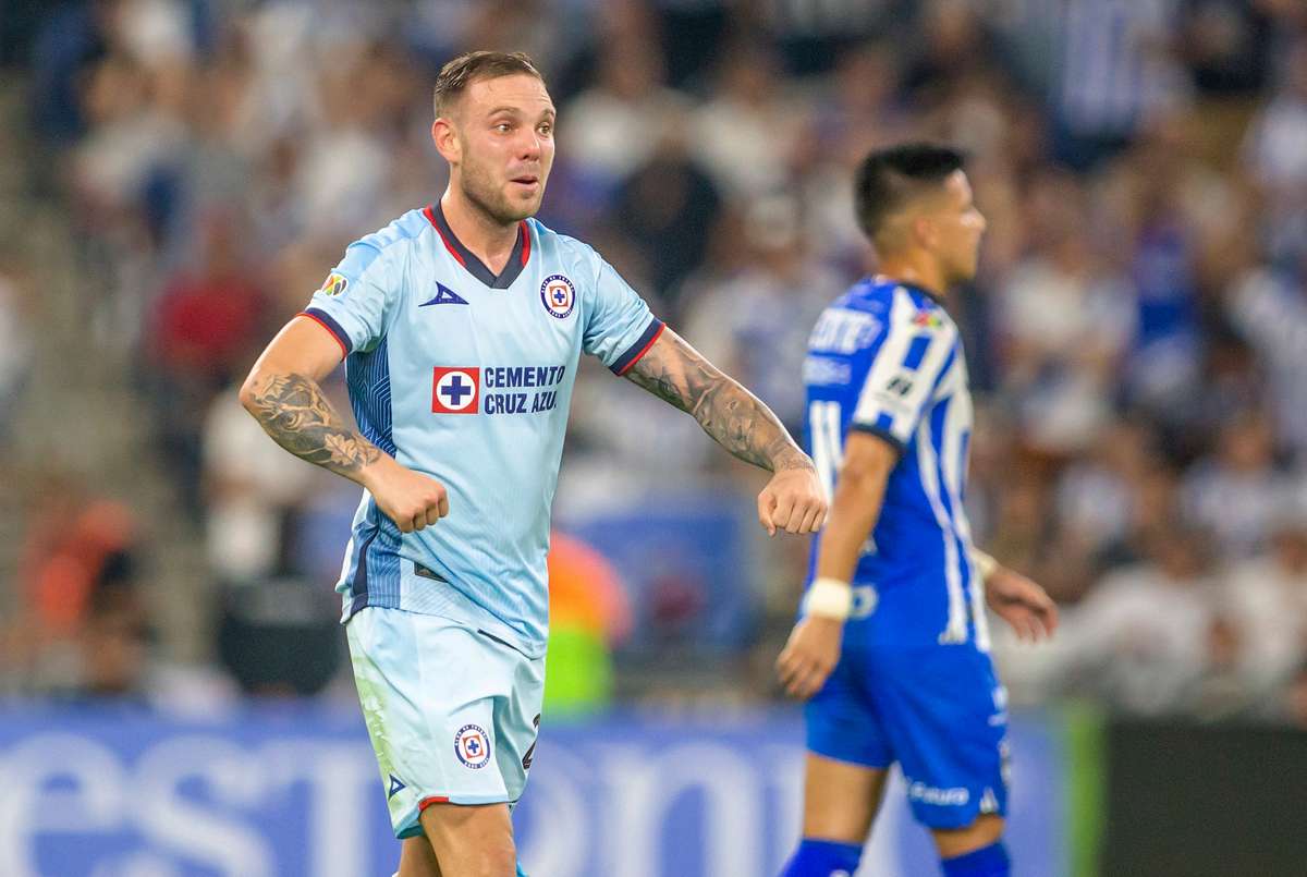 Cruz Azul se impone a Monterrey en la ida de las 'semis' del fútbol ...