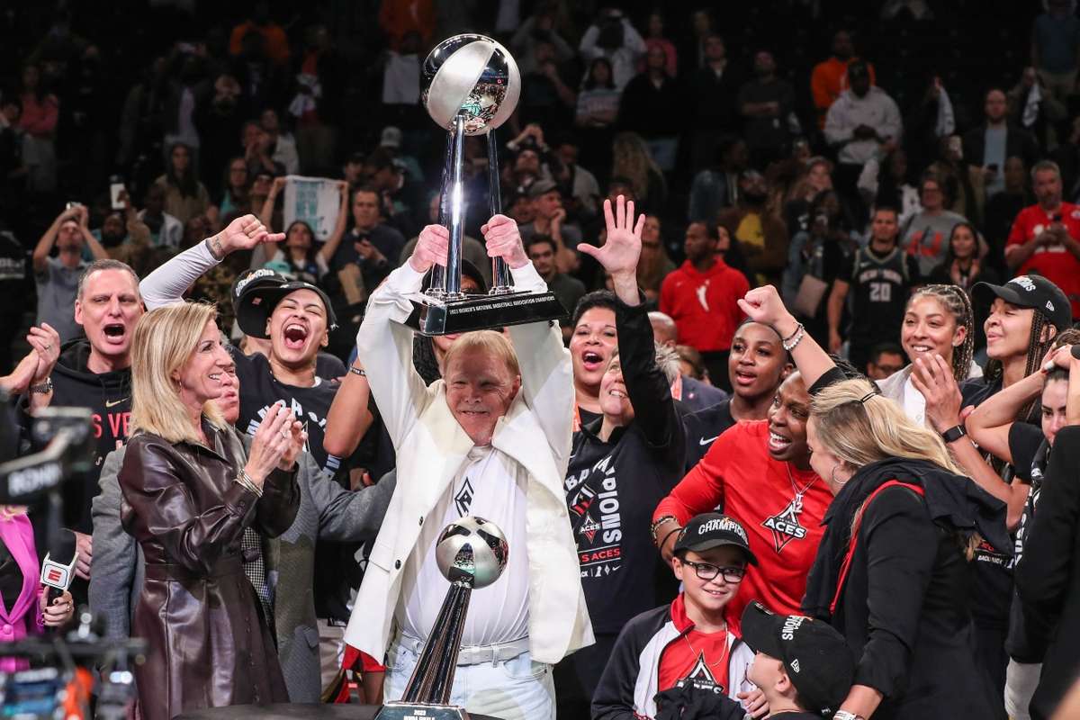 Las Vegas overcome New York to win their second straight WNBA title ...