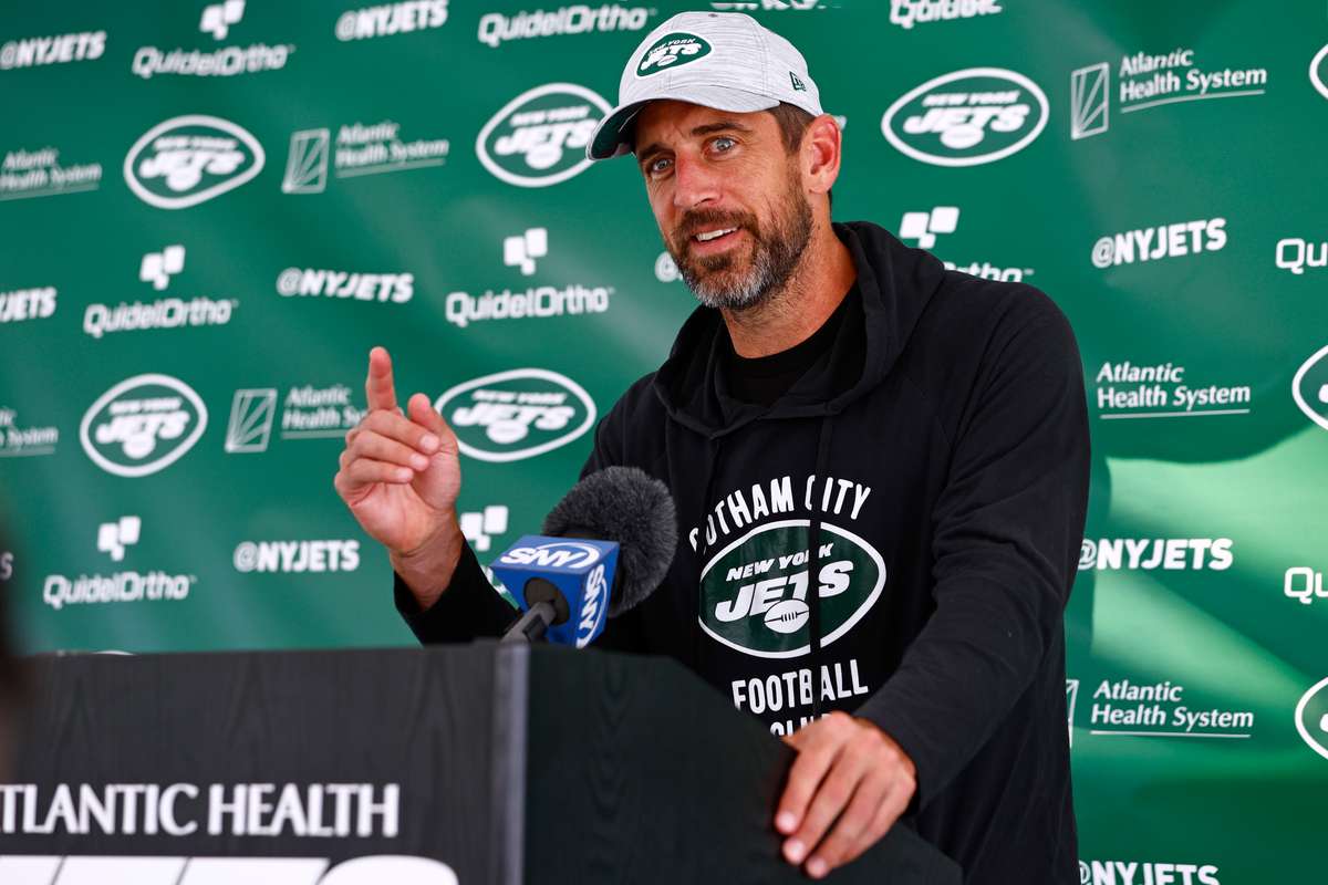 Aaron Rodgers diz que espera ficar nos Jets por mais de um ano ...