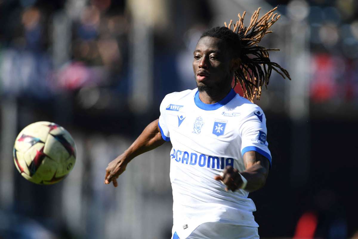 Ghana international Gideon Mensah signs one-year extension at Auxerre ...