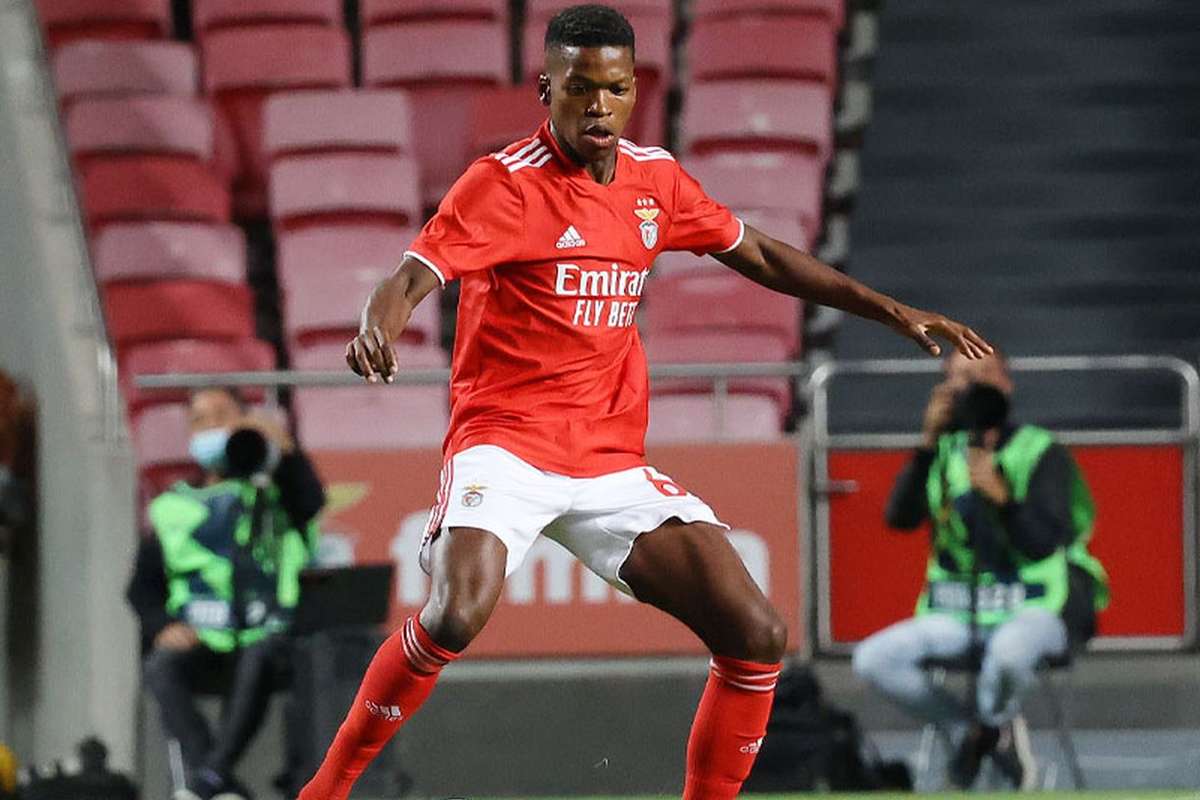 AC Milan intensifica contactos com Florentino Luís (Benfica ...