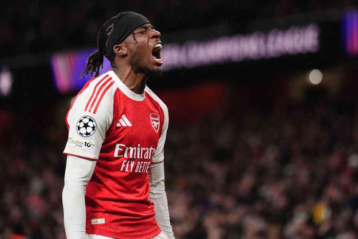 Arsenal go top of Champions League table with statement victory over ...