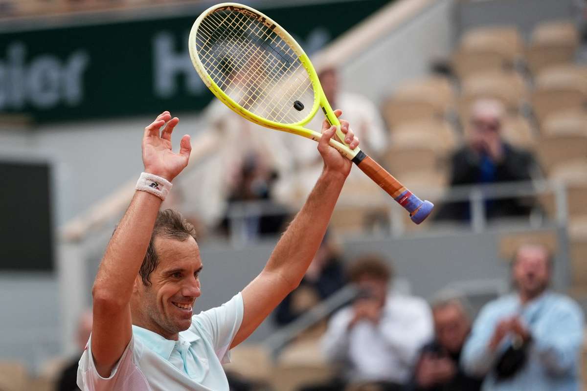 Richard Gasquet puts retirement on hold with French Open first-round ...
