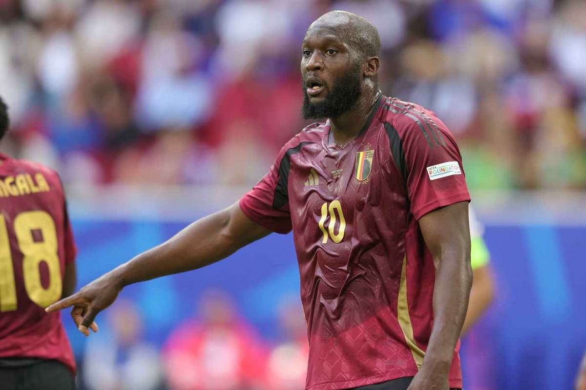 Lukakua vítali v Neapole fanúšikovia, útočník dokončuje prestup z ...