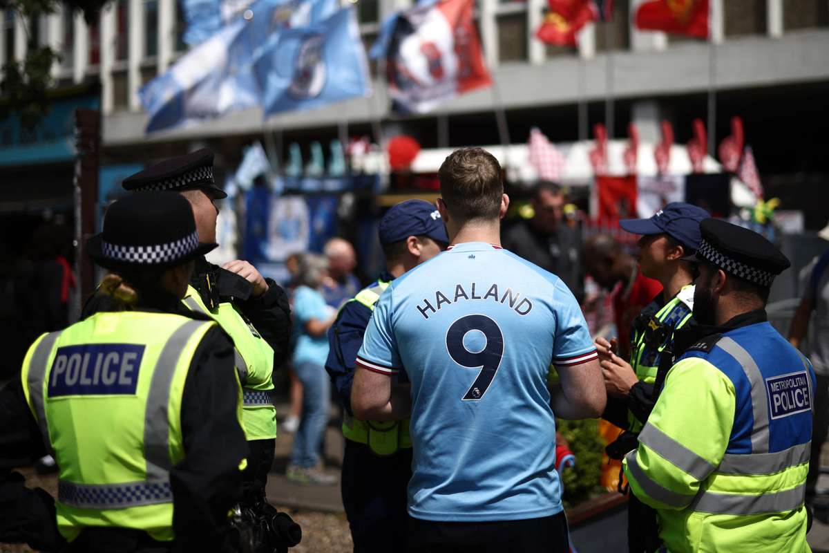 Man City and Chelsea hooligans banned from travelling to Club World Cup ...