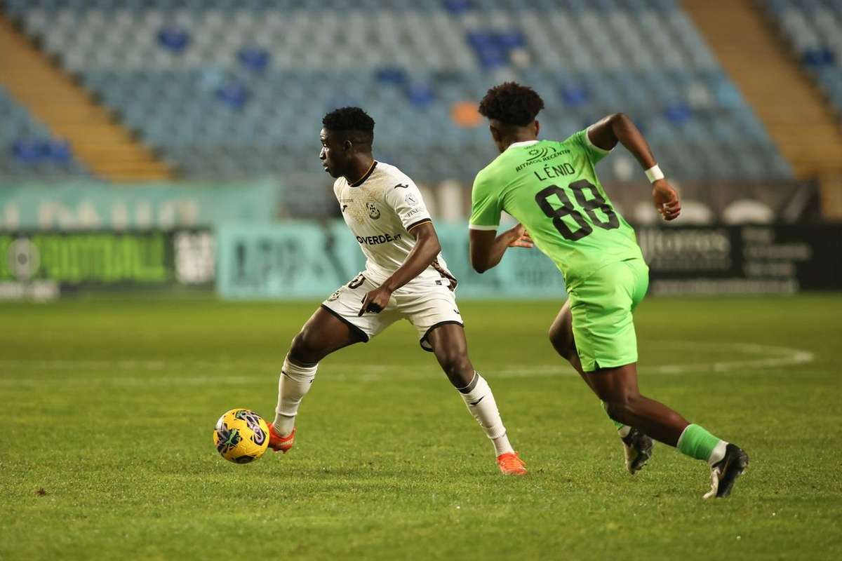 Oficial: Basaksehir anuncia a contratação de Matchói Djaló (Paços de ...