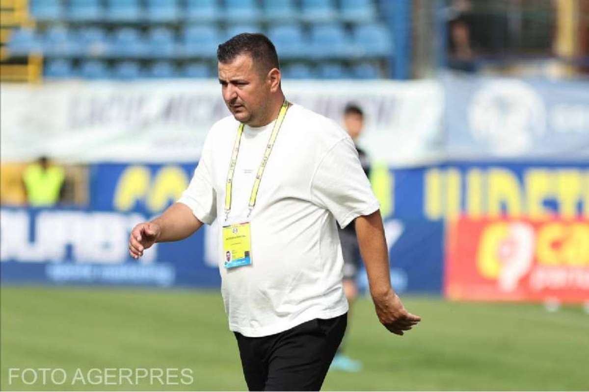 După ce a promovat în Superliga României, antrenorul părăsește echipa ...