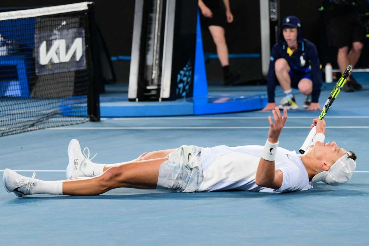 Exhausted Rune launches terrific comeback to earn fourth-round clash ...